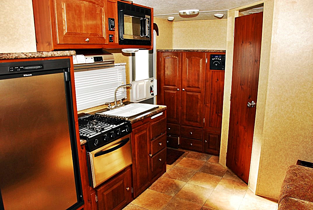 2011 Rockwood Mini-Lite 1809S Travel Trailer Rental