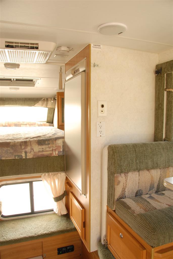 Modern RV Used Lance 821 Truck Camper Pictures